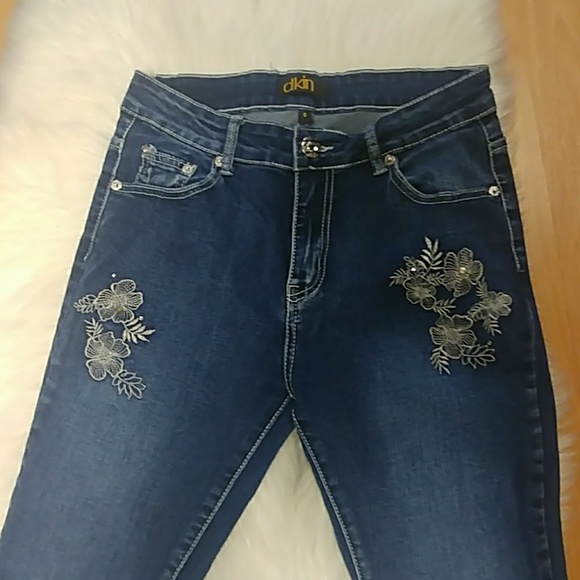 Dkin | Jeans | Dkin Floral Embroidered Skinny Jeans | Poshmark